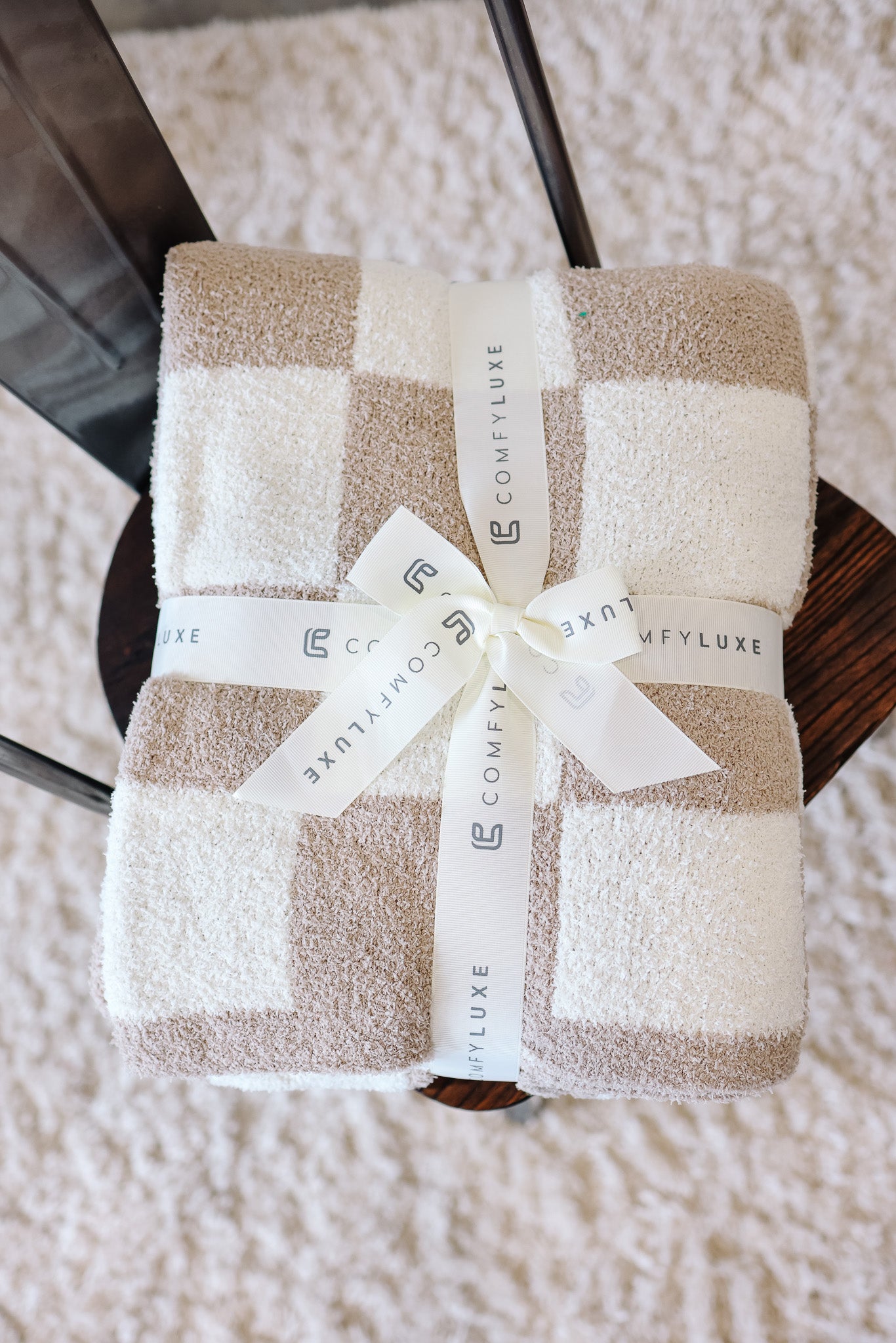 Comfy Luxe Blankets I Aiden & Oak